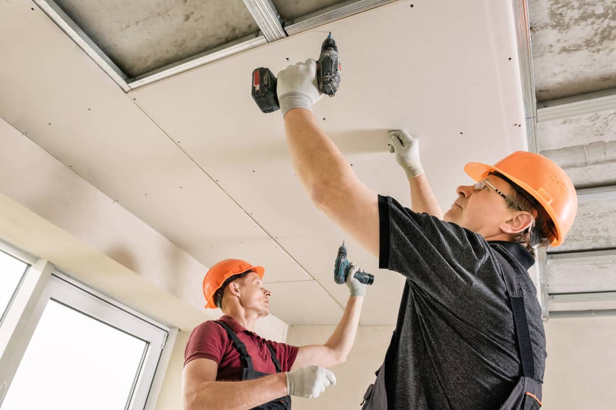 Le meilleur isolant plafond : guide de sélection